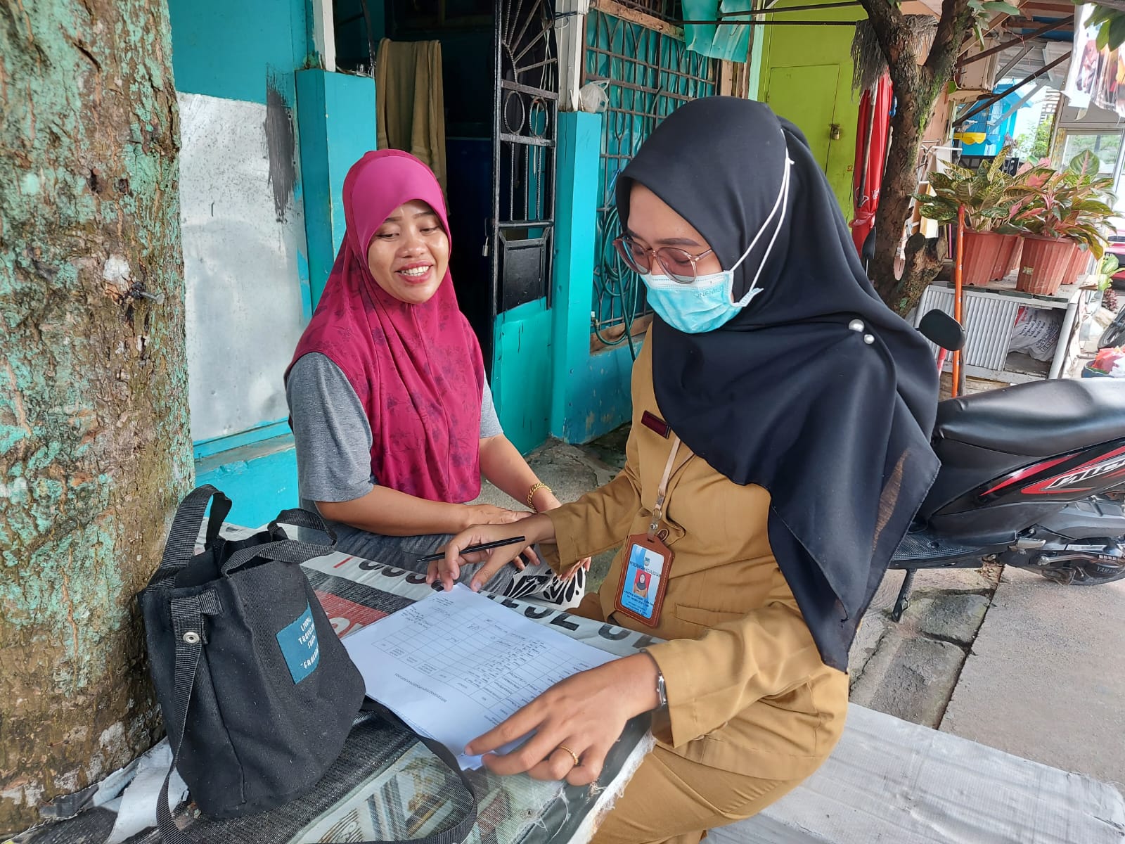 Kunjungan Rumah perkesmas dan intervensi PISPK di perumahan Taman Raya Tahap 3 – Puskesmas ...