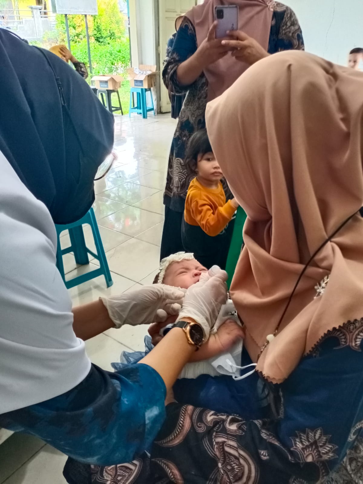 Kegiatan Posyandu Rutin dan Pemberian Obat Cacing di Posyandu Ceria ...