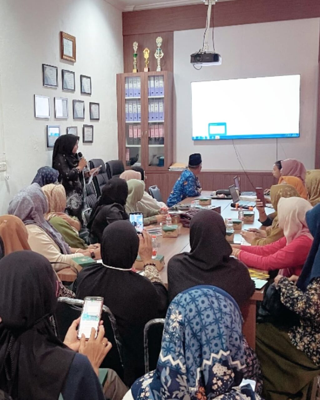 Kegiatan pemberdayaan kader dalam rangka pencegahan dan pengendalian penyakit tidak menular di ...